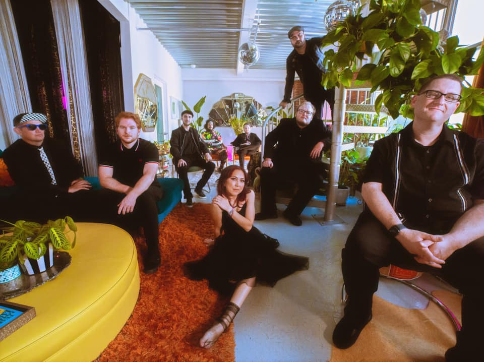 Half Past Two、ホリデー・シーズンの名曲をカバーした『Holiday EP』リリース! | PUNKLOID