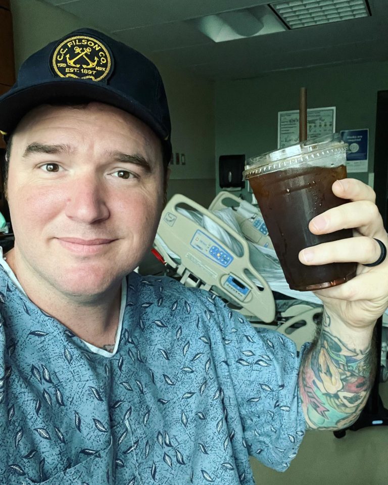 Chad Gilbert (New Found Glory)、新たに脊椎に腫瘍があることを公表 | PUNKLOID