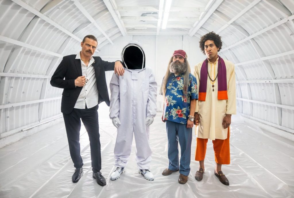 Keith Morris (Circle Jerks/Black Flag) ら在籍のハードコア・スーパーグループ、OFF!が新曲「D」を ...