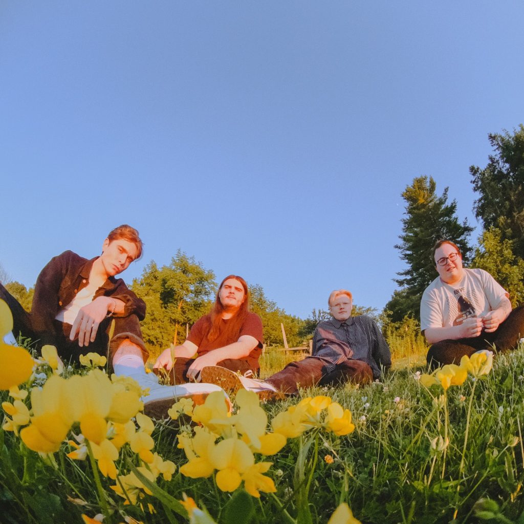 Arm's Length、ニューアルバム『There's A Whole World Out There』リリース | PUNKLOID