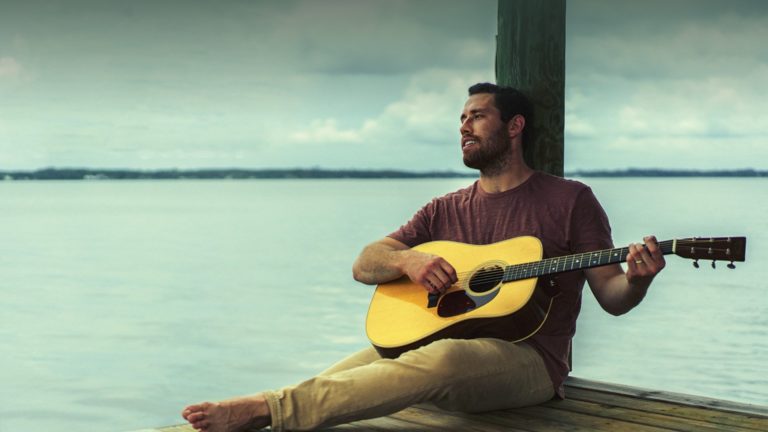 Jordan Fletcher、Nirvanaの名曲「In Bloom」をカントリー調に大胆カバー | PUNKLOID