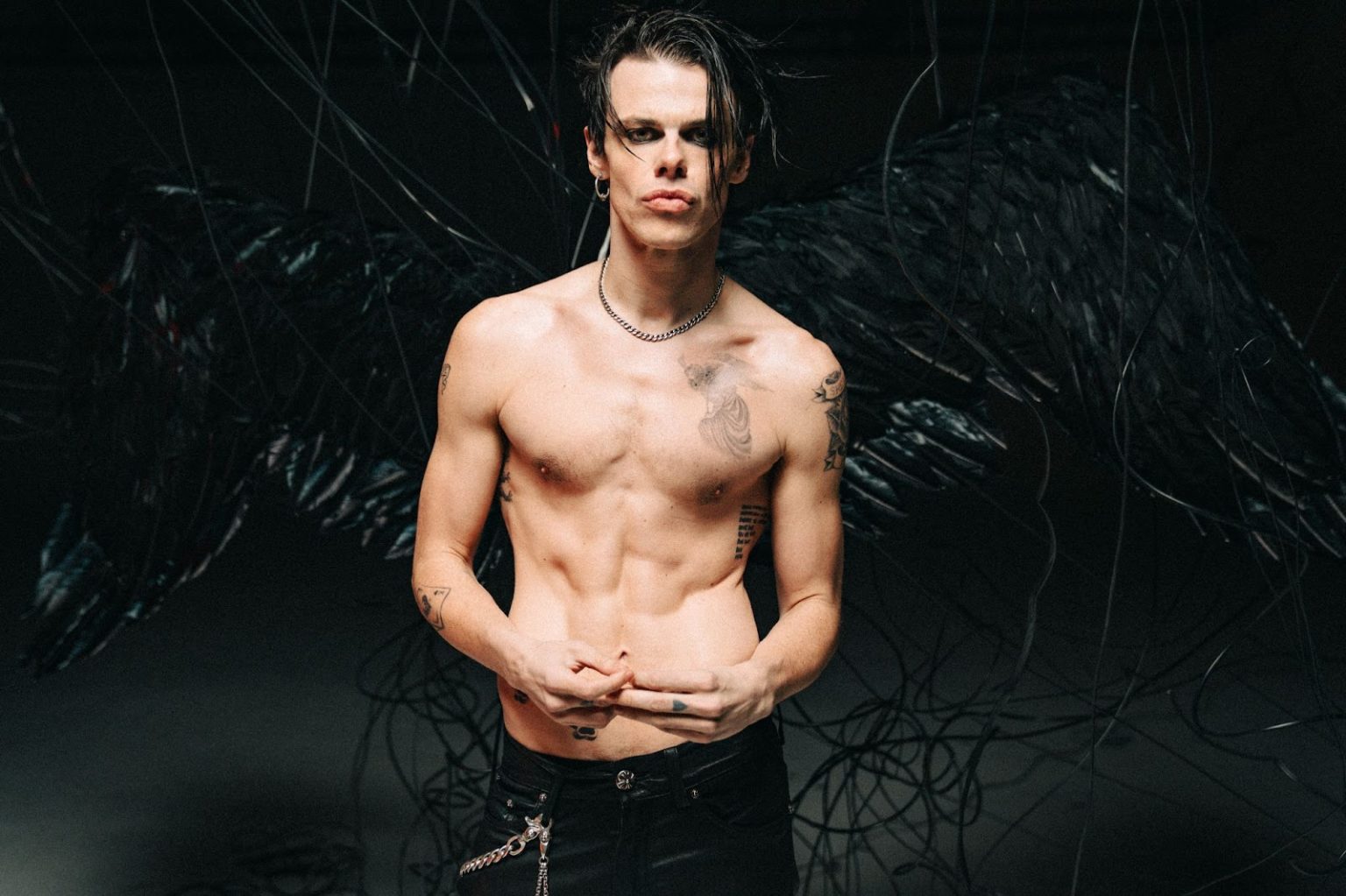 YUNGBLUD、9分越えのニューシングル「Hello Heaven, Hello」をリリース、MVも | PUNKLOID