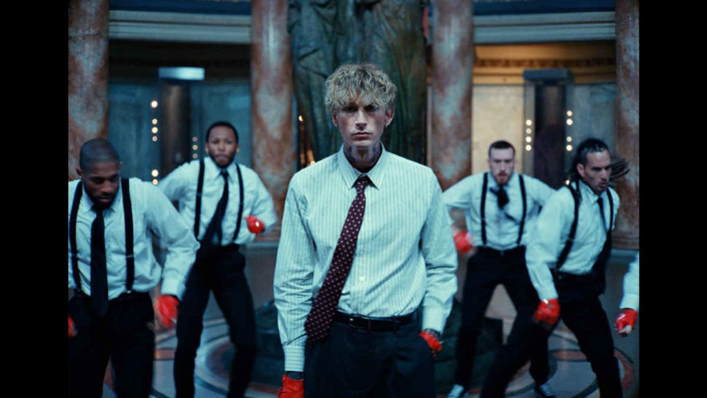 mgk、Travis Barkerとコラボしたポップパンク・シングル「vampire diaries」リリース&MV公開! | PUNKLOID